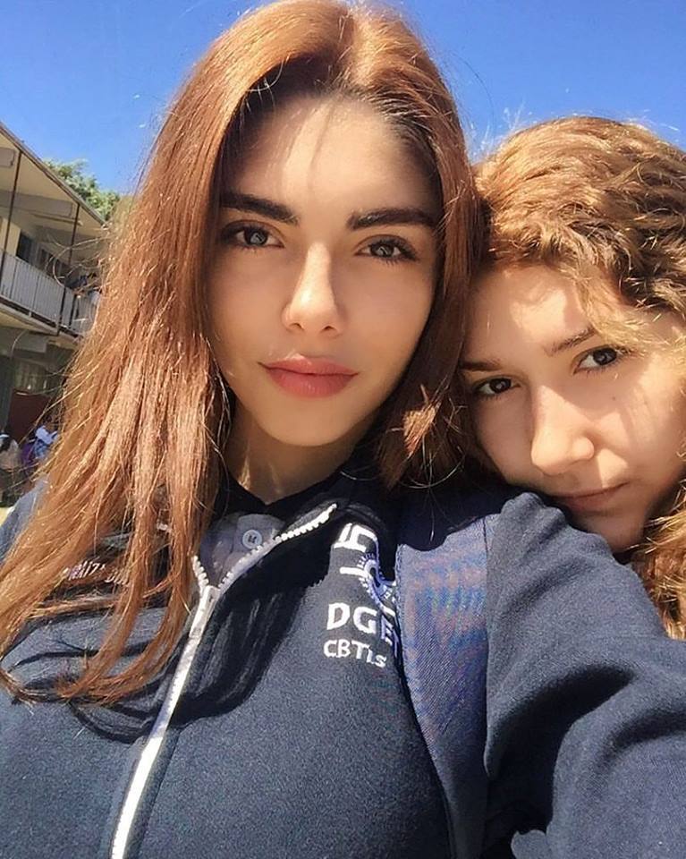 Preciosa Morra Flaquita De Mi Escuela Mundopack Tv